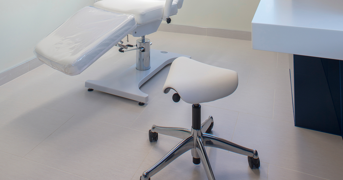 Lab & Healthcare Collection | Humanscale