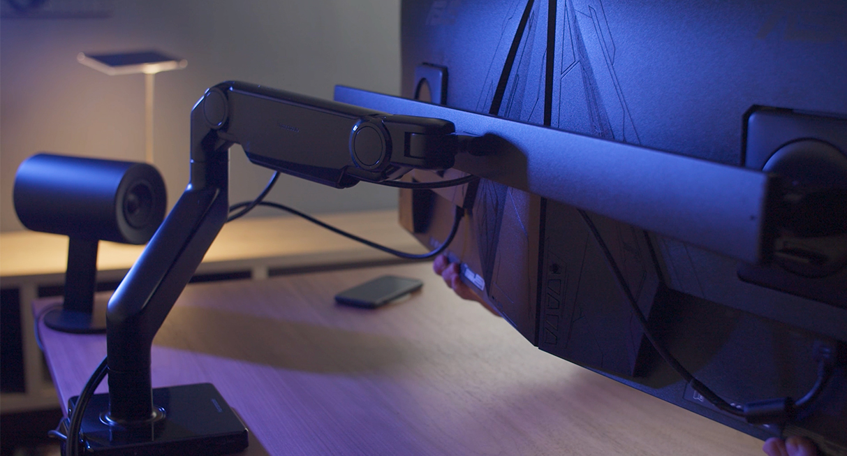 Gaming Setup Accessories | Humanscale